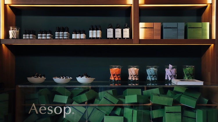 台南這間Aesop 24小時不打烊！打造香水套房、散裝空間設計...4點分析這個澳洲保養品牌的創新策略 | Bella.tw儂儂